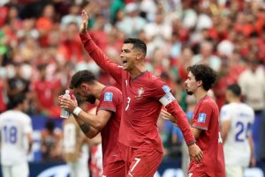 Con dos goles de Cristiano Ronaldo, Portugal arrolló 5-0 a Uzbekistán ...